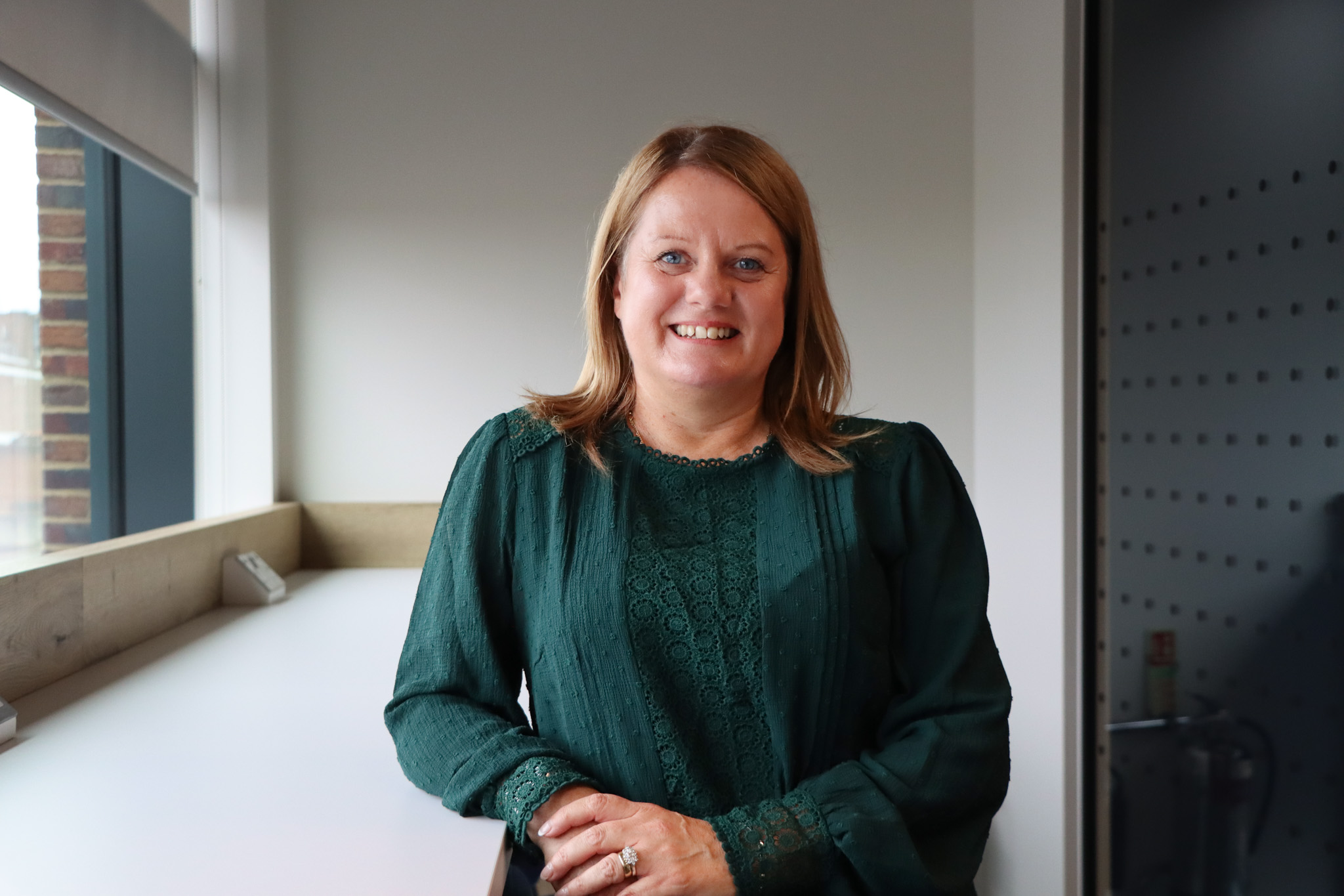 Lisa Cobb - Safe to Trade